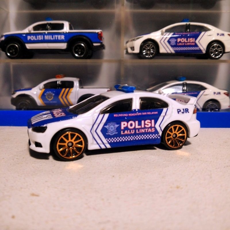 Diecast SCALE 1:64 HOTWHEELS MITSUBISHI LANCER EX CUSTOM POLICE CAR ...
