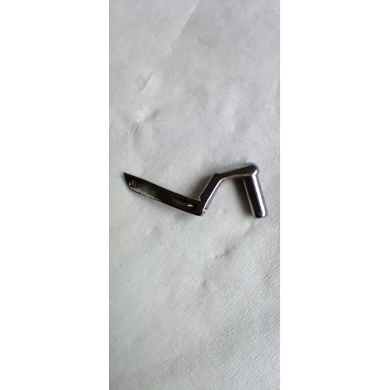 MESIN Looper loper top luper overlock machine Yamato brand type DCZ ...