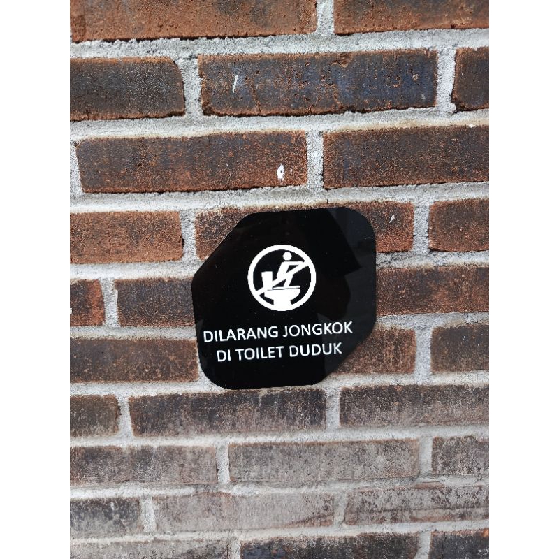 Acrylic signage / STEP ON TOILET SITTING / 7 | Shopee Malaysia