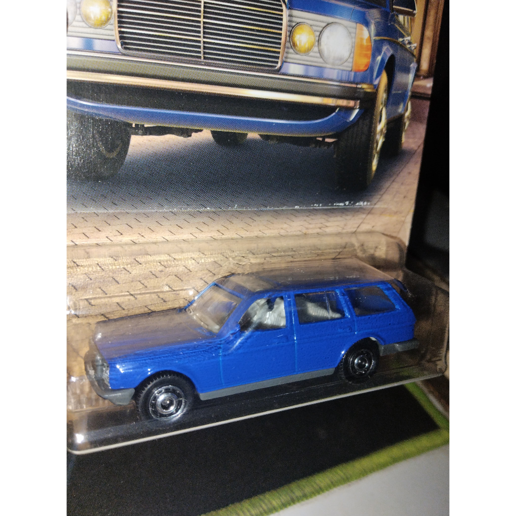 Matchbox Mercedes benz w 123 wagon | Shopee Malaysia