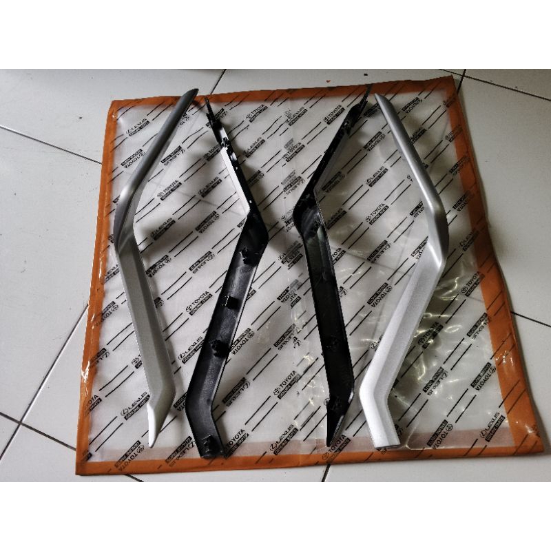 List of Original Toyota Innova Zenix door interior panels | Shopee Malaysia