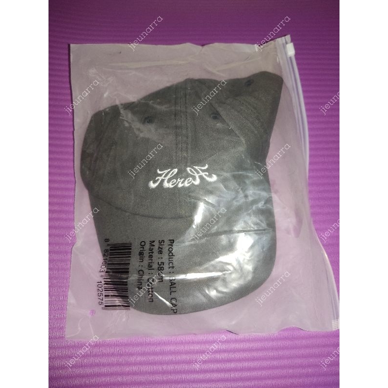 (SEALED) Iu BALLCAP OFFICIAL - MERCHANDISE 2024 IU HEREH WORLD TOUR ...