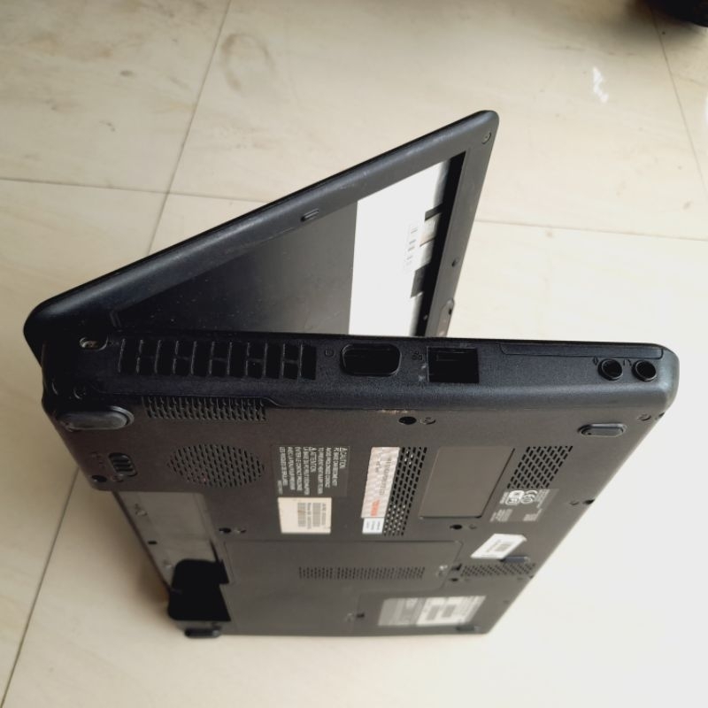 Toshiba Satellite L510 Laptop Casing Casing Model PSLF8L-01F001 Good Condition Smooth Fullset ...