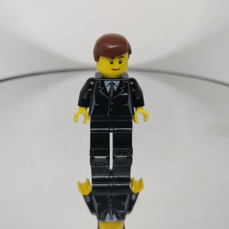 Lego Minifigure Ori Male Suit Black Reddish Brown Hair - twn173 ...
