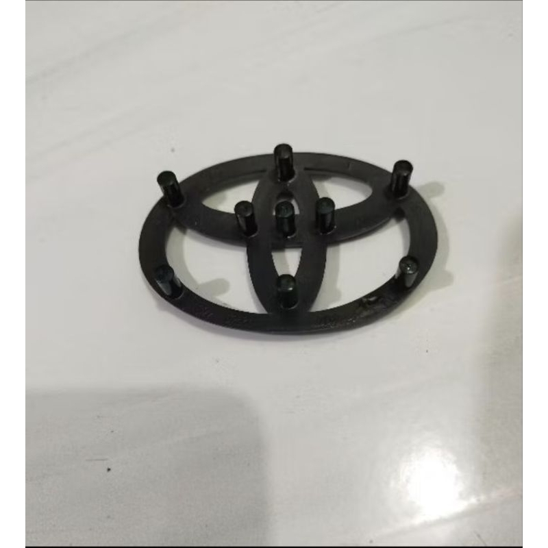 HITAM Matte black and glossy black toyota steering wheel logo Emblem ...
