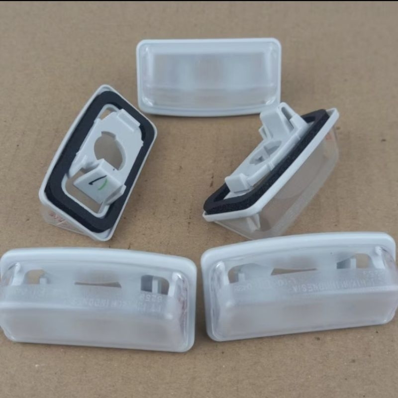Original toyota daihatsu trunk number plate light housing price for 1 ...