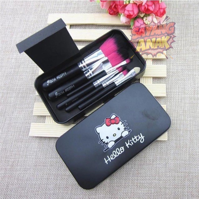 1 Makeup Brush Set contains 7 brushes Hello Kitty Brush Set Box ...