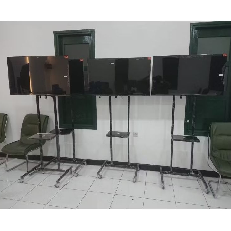 Standing BRACKET 24" - 55" STAND BRACKET USING LOCKING WHEELS AND ...