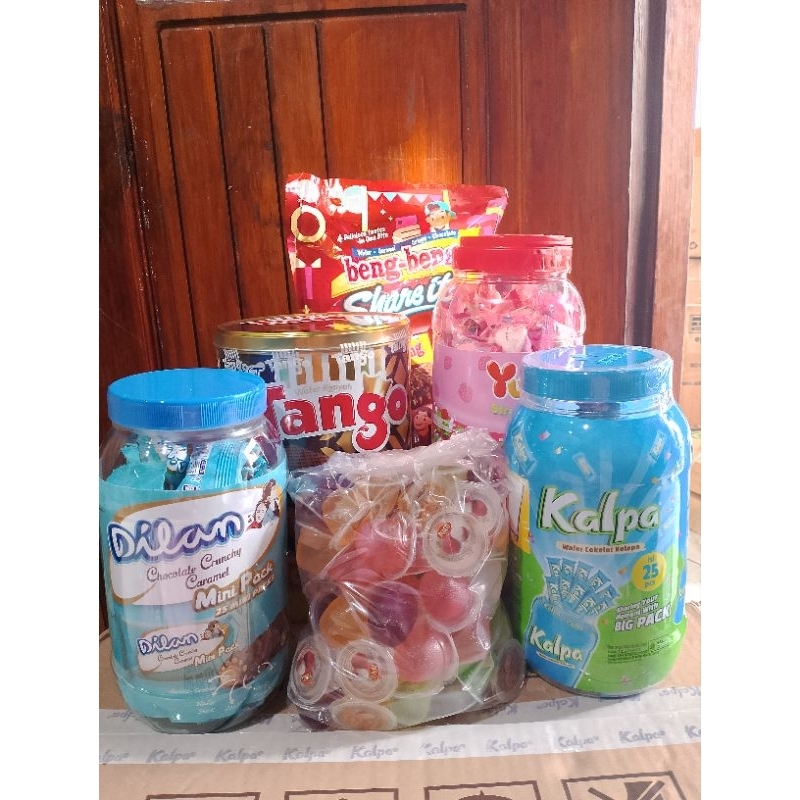 Eid GERY WAFER ROLL Snacks, GERY BUTTER COOKIES, CHOCOLATE DILAN ...