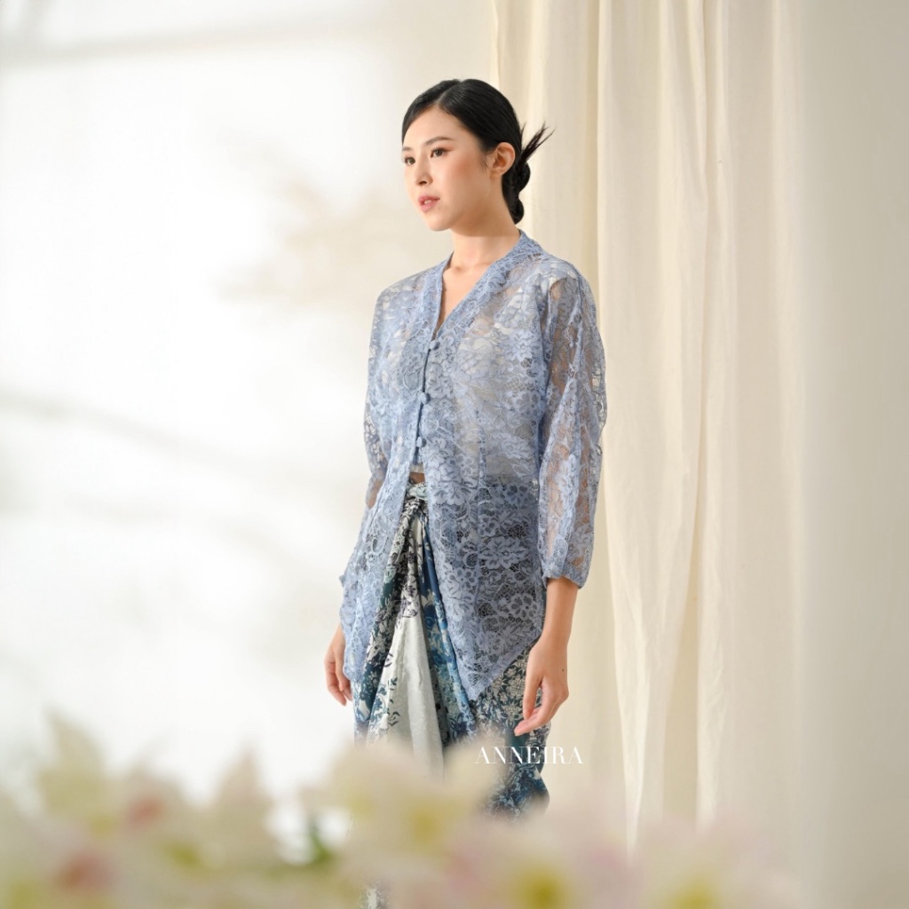 ANNEIRA - ARUNA KEBAYA BLOUSE - MODERN BRUKAT LACE KEBAYA KEBAYA MODEN ...