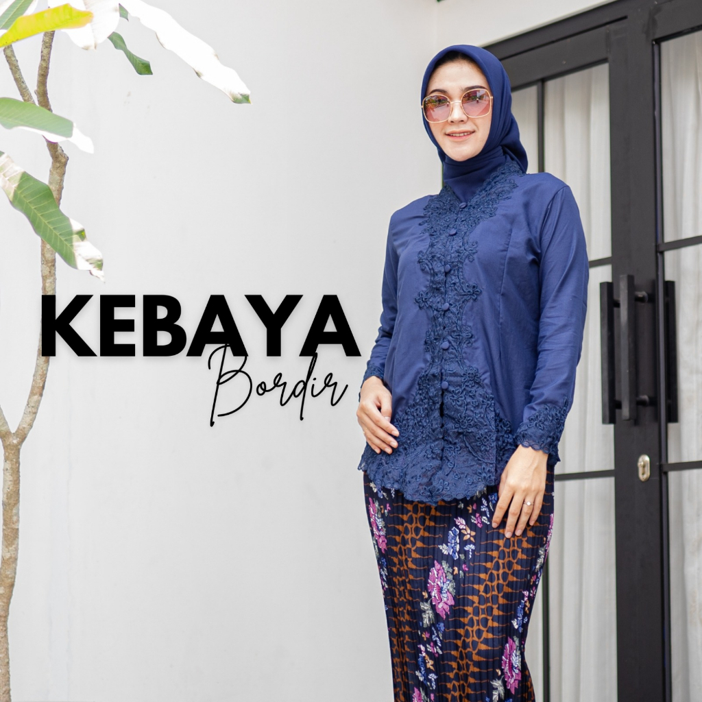 KATUN PUTIH Modern Long Sleeve White Embroidered Encim Kebaya ...