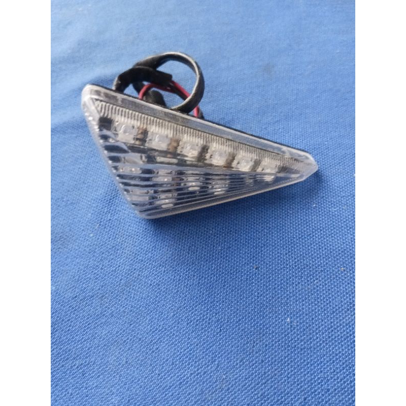 Universal sticky triangle turn signal lights, yellow lights. | Shopee ...