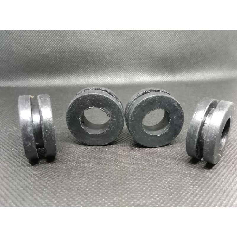 Rubber step wedges/Rubber footstep mounts Kharisma/supra x 1set (4pcs ...