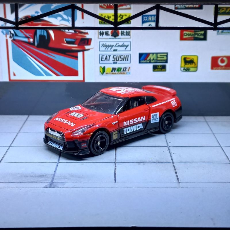 Tomica Nissan GT-R 50th Anniversary Ver. Designed by Nissan | Shopee Malaysia