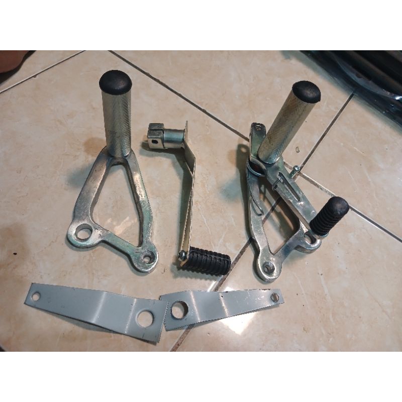 Universal underbone step for yamaha honda suzuki motorbike underbone ...