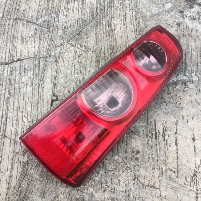 Stoplamp rear light RIGHT avanza new VVT-i 2007 2008 2009 2010 2011 ...