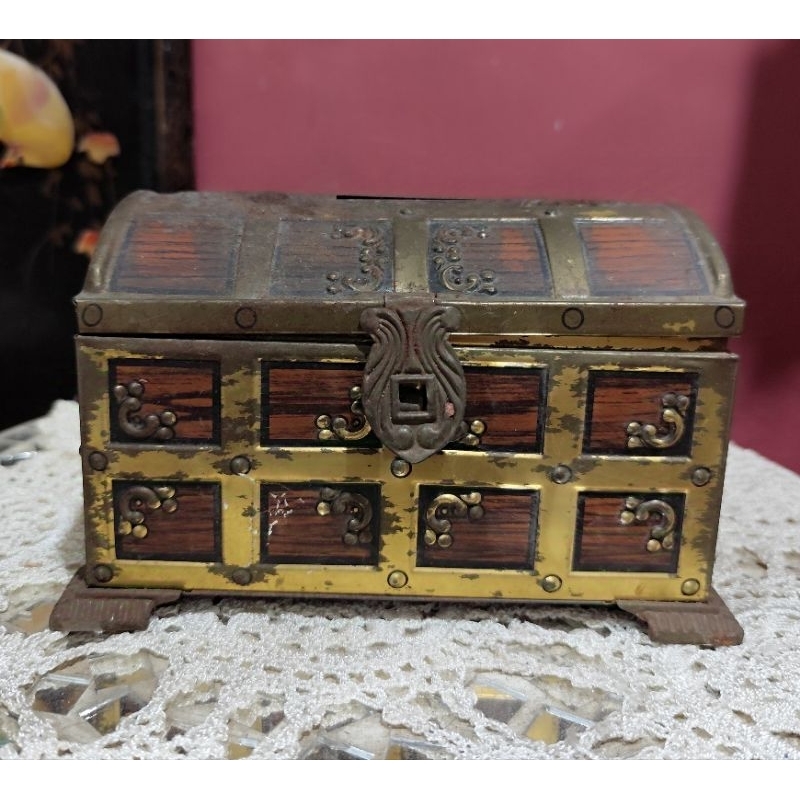 Old school piggy bank, ex-candy, Holland old school, antique treasure ...