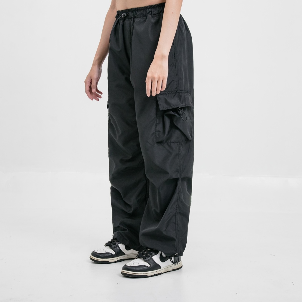 TIMEBOMB | Parachute TRACKPANTS | TRACK PANTS CARGO | Parachute CARGO ...