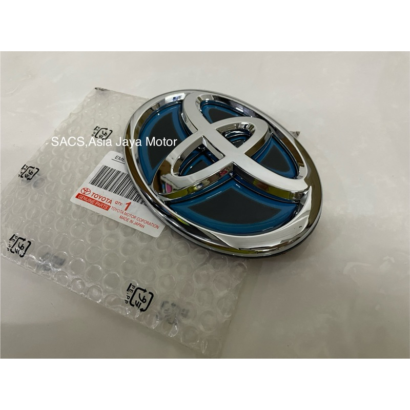 Blue hybrid emblem with toyota innova zenix logo | Shopee Malaysia