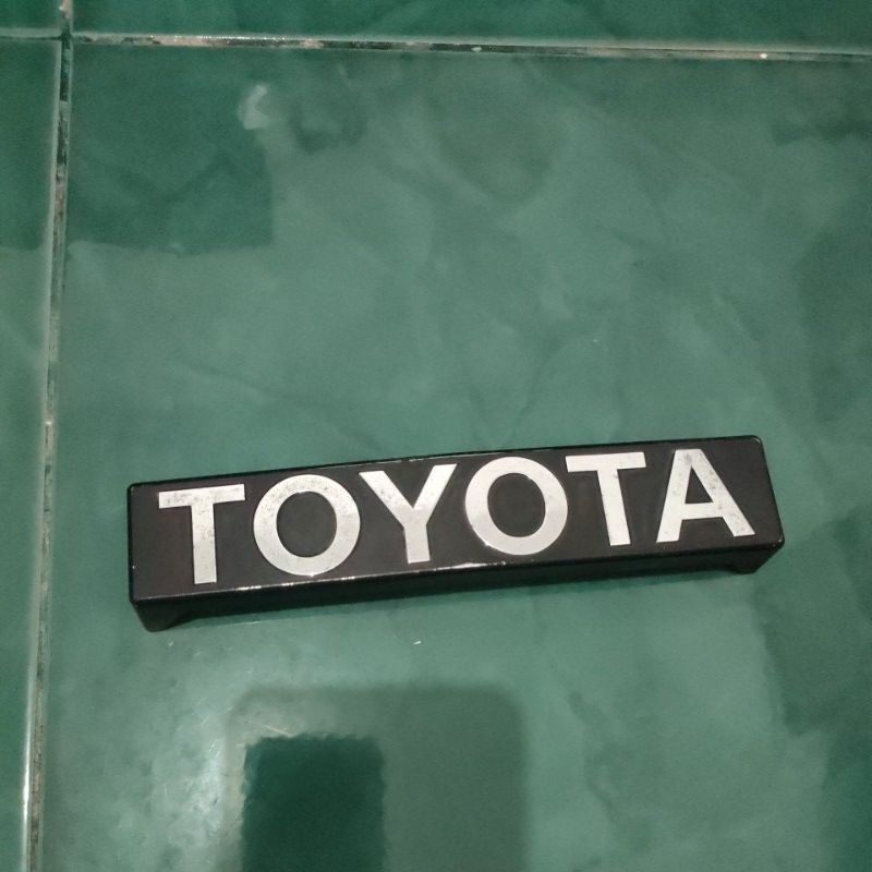 Original DX 1982 front Grill Emblem | Shopee Malaysia