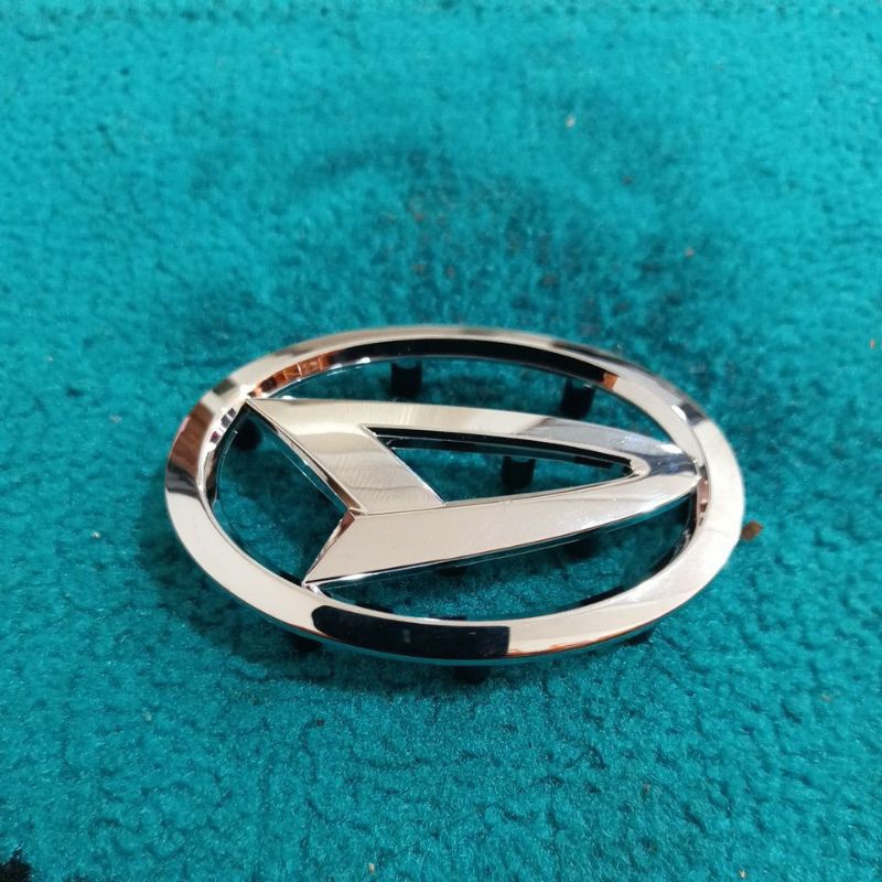 Original Daihatsu grand max Luxio Xenia steering wheel logo Emblem ...