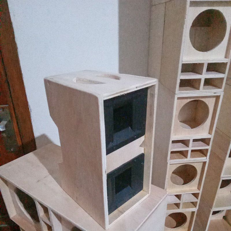 Audax ax 65 tweeter package containing 2, just plug in the amplifier ...