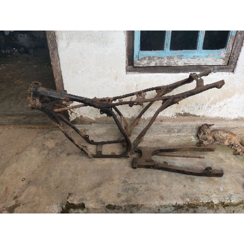 Yamaha rxz frame made of vintage trail vmx trail tual material | Shopee ...