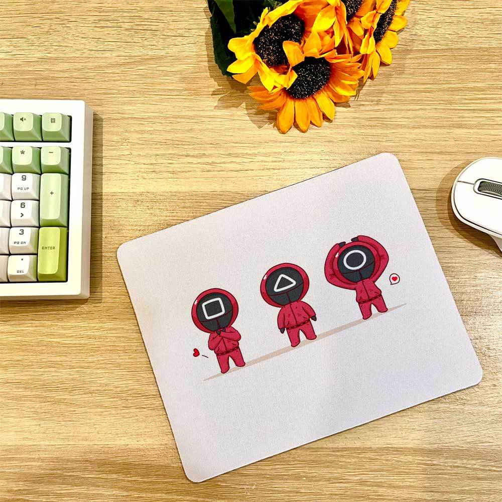 Mouse Pad Squid Game Pink Guard [MP 002] | Shopee Malaysia