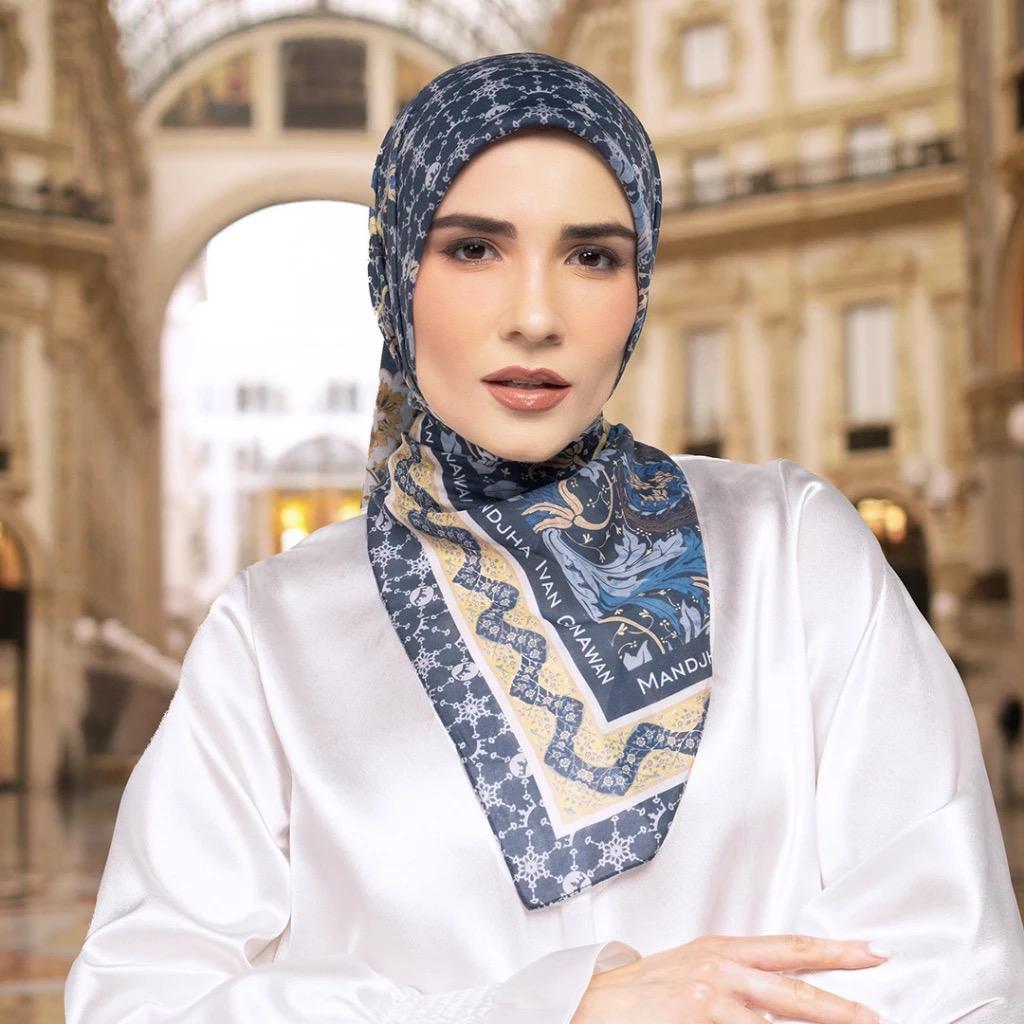 Laurelie Navy Scarf Mandjha Rectangular Hijab Ivan Gunawan Kingdom Of ...