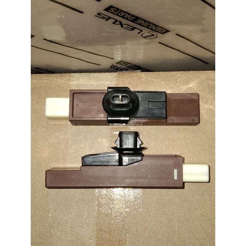 Lexus IS350 IS250 wireless door lock antenna module. Original ORIGINAL ...