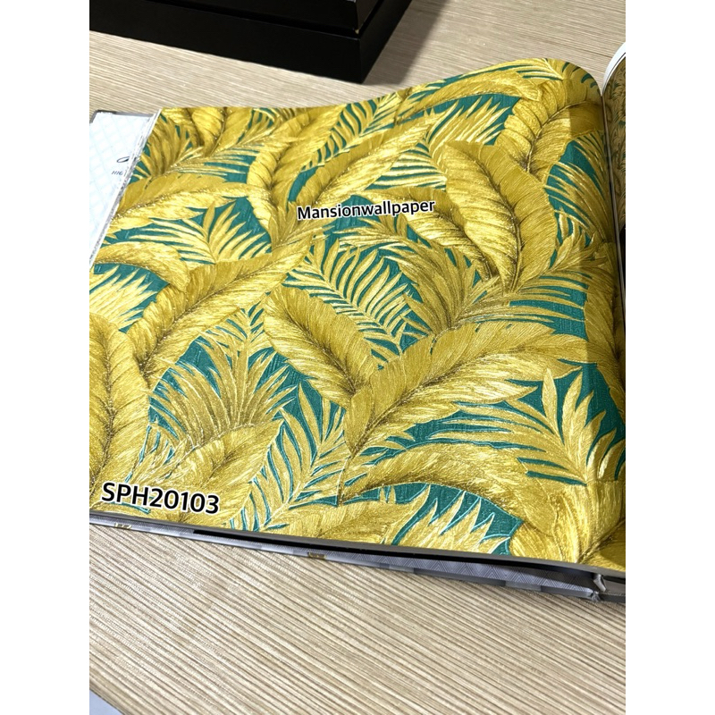 HITAM Elegant Tropical Shiny Gold Silver Black Leaf Motif Wall ...