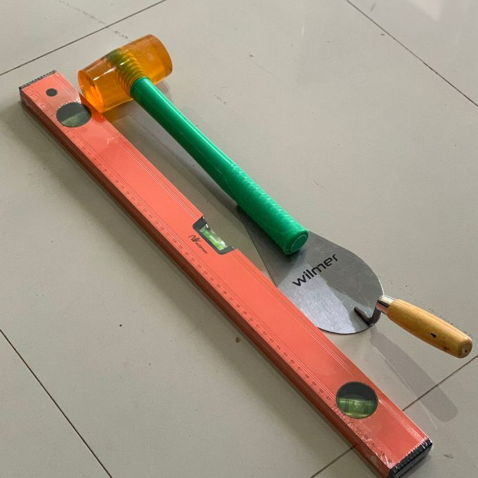 Bundle Spirit Level 24" Taper Cement Spoon Rubber Hammer Scrap Set ...