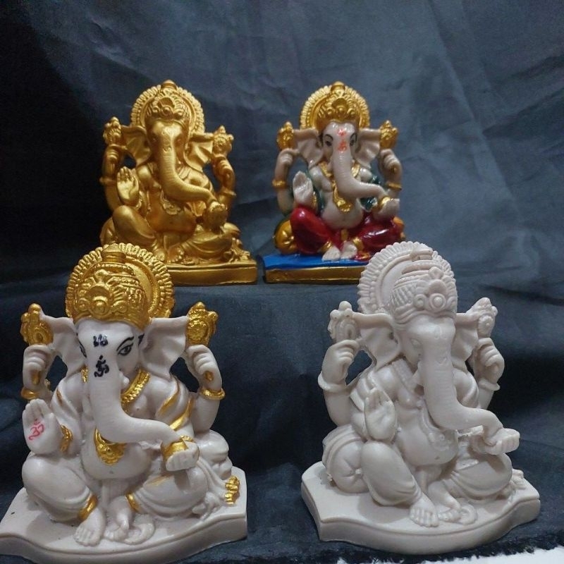 12 cm high mini ganesha statue is very suitable for car dashboards ...