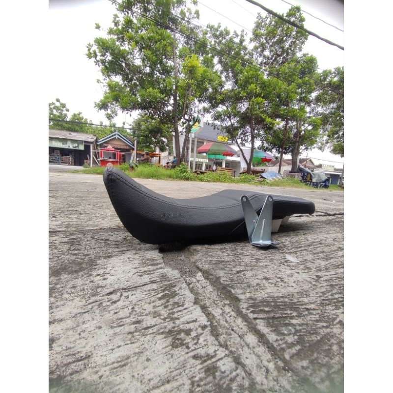 Ninja R/SS MBTECH LEATHER SEAT WITH THREAD MOTIF | Shopee Malaysia