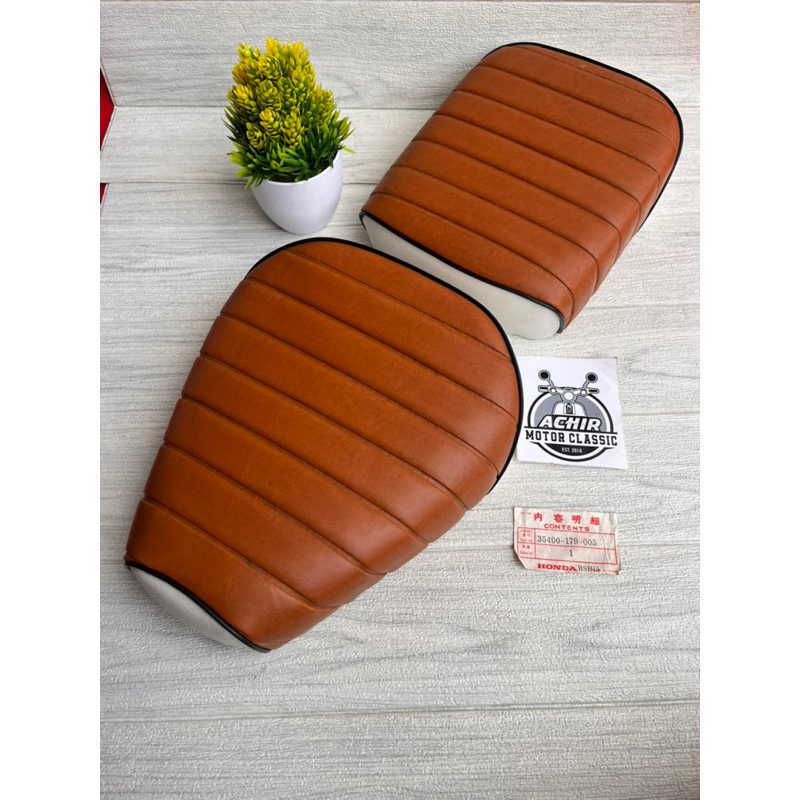 Honda c70 seat split seat c70 potty | Shopee Malaysia