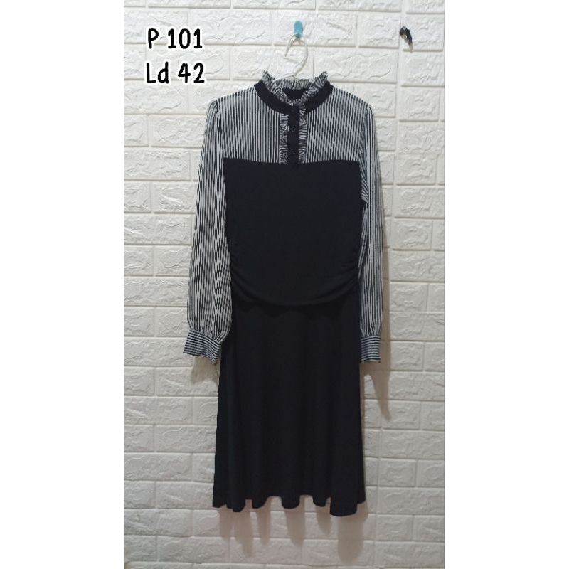 HITAM Pl - women's long-sleeved dress with a combination of black ...