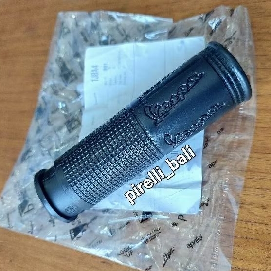 Right Handgrip LX Vespa S 2v 3v Original Piaggio Right Grip | Shopee ...