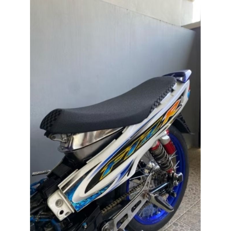 The old Fiz r Vega seat is a slim mbtech leather model with a ...