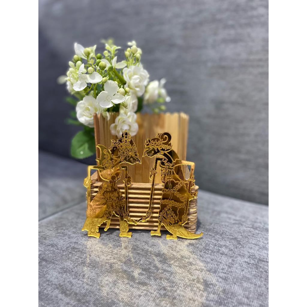 Rama Shinta's puppet is a pair of additional acrylic mirror gold dowry ...
