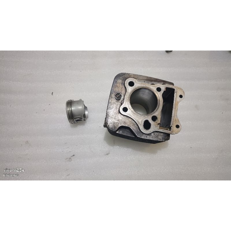 Piston block/piston block/cylinder block of suzuki shogun 125 R/FD 20G ...