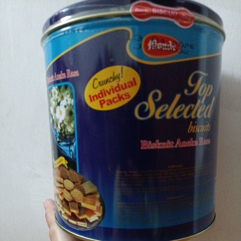 Monde Top Selected Round Cans 450grams/Biscuits Various Flavors Monde ...