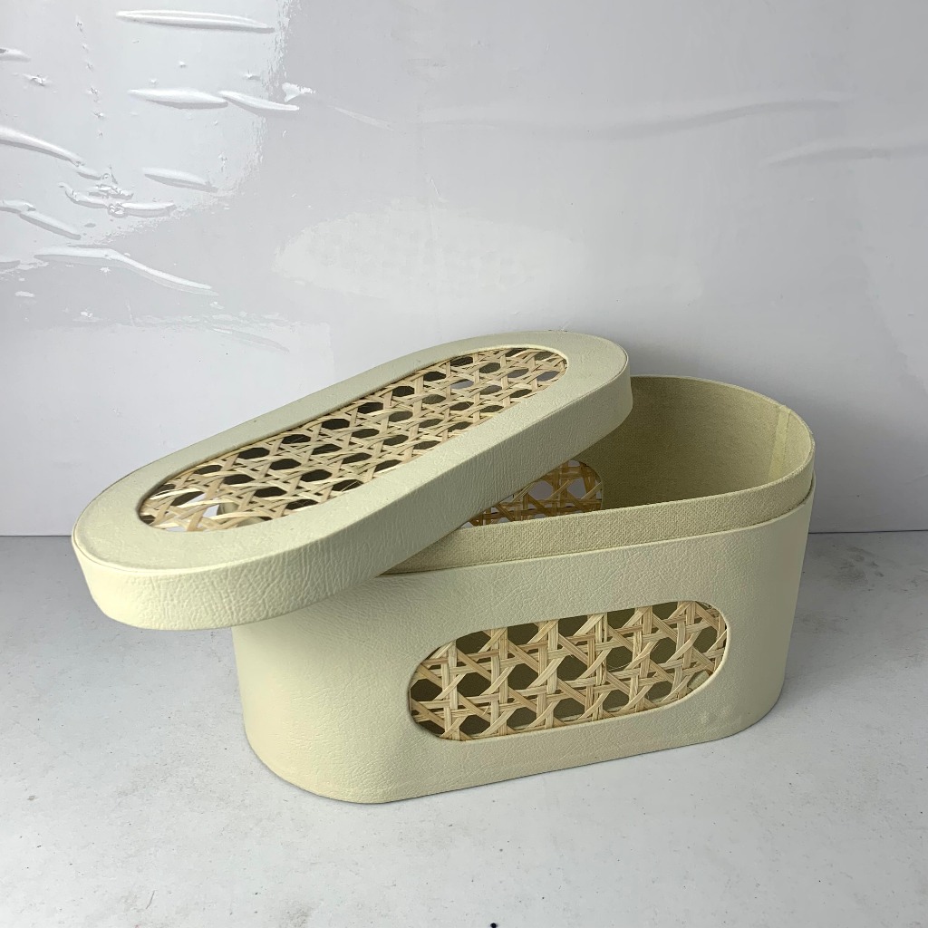 Rattan Hampers Basket | Premium Rattan Woven & Synthetic Leather Parcel ...