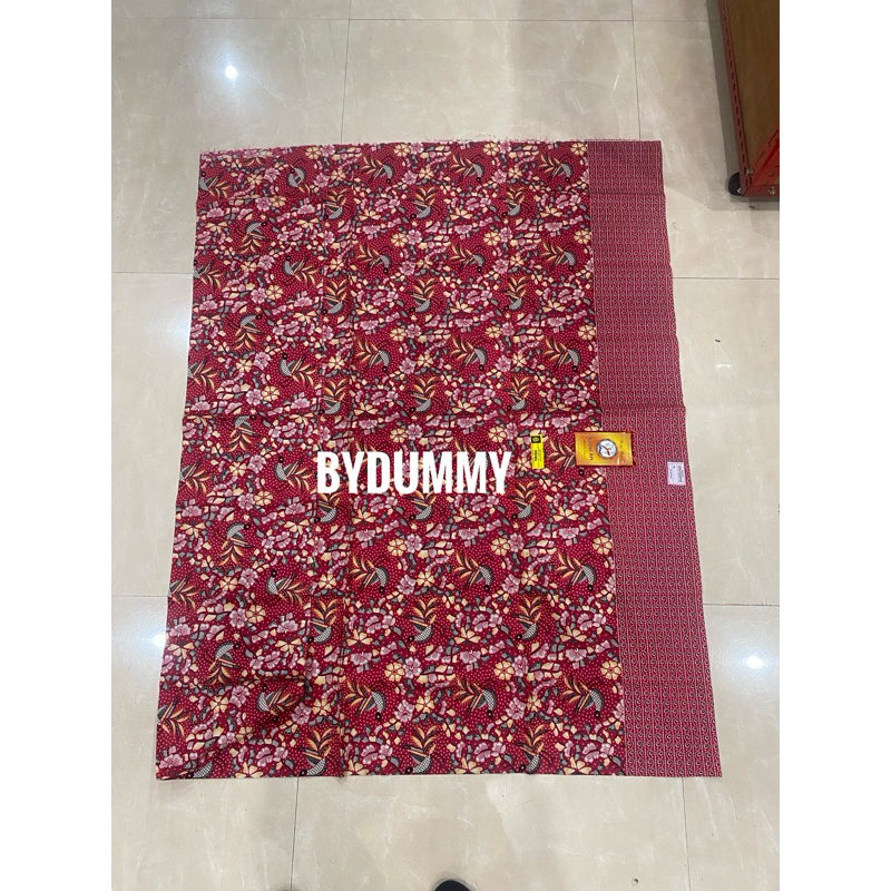 MERAH Iskandartex Women's Batik Sarong, red with floral motif, a ...