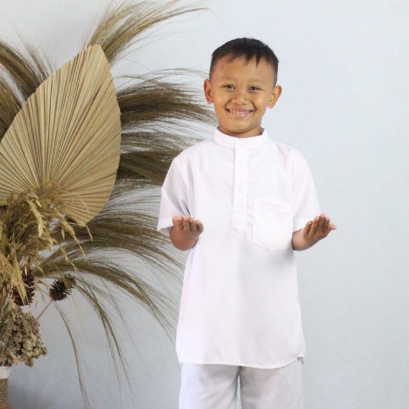 PUTIH HITAM One set of white and black long-sleeved kurta style muslim ...
