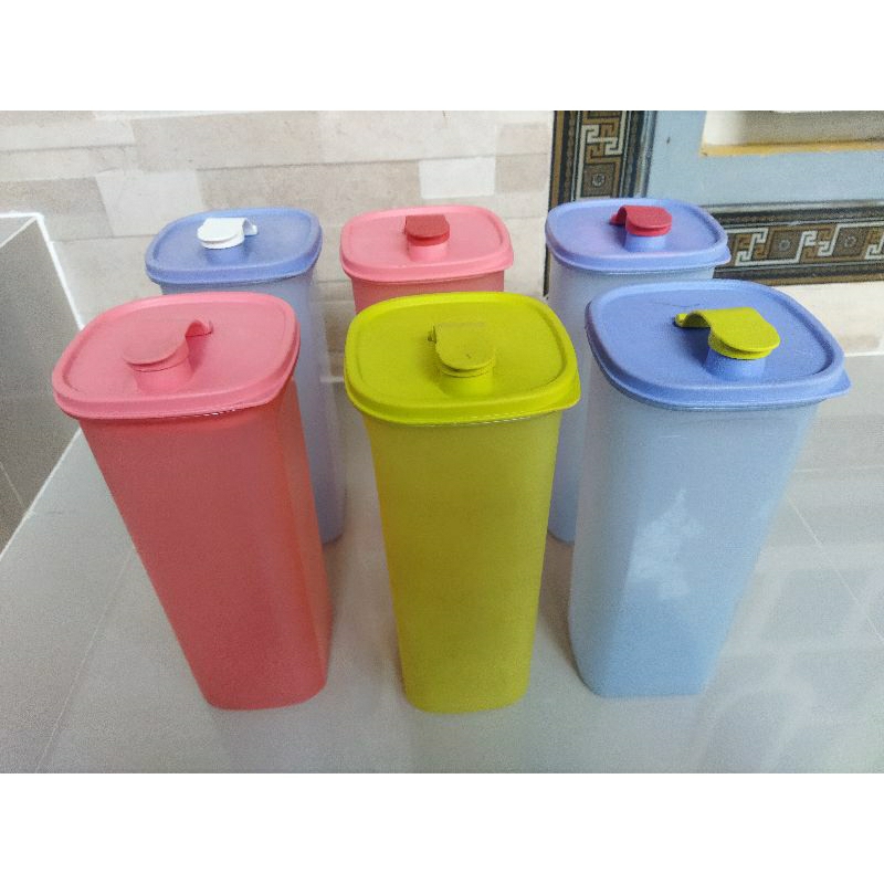 Second preloved slimline tupperware 2 liter refrigerator drinking ...