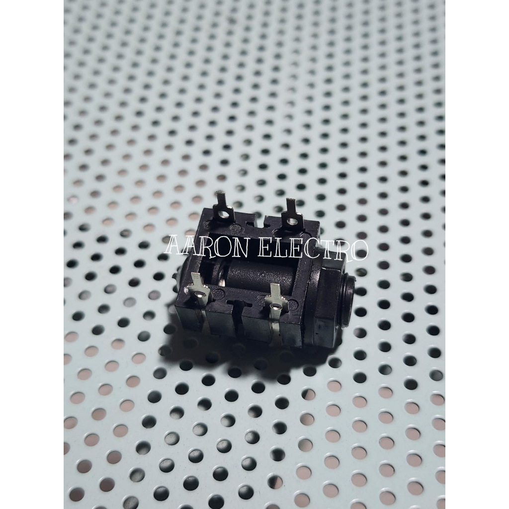 Akai Mono Centipede Socket / Mono Centipede Socket / 4P Socket Akai ...