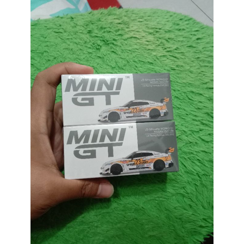 Mini GT NISSAN GTR R35 LIGHTNING LBWK | Shopee Malaysia