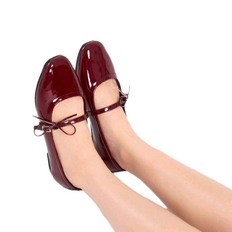 Adk shoes NOONA flatshoes decorated with burgundy ribbon buckles ...