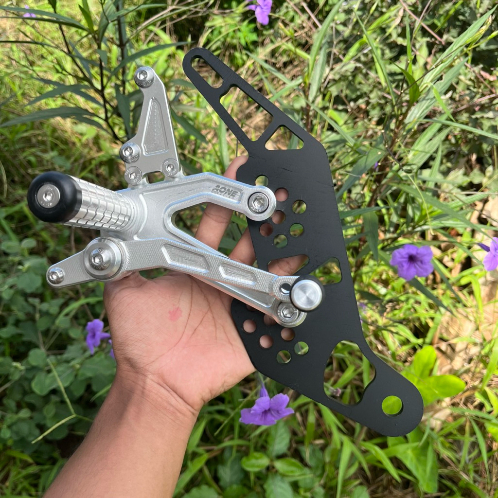 Footstep Underbone V2 Set of Black Iron Breket PNP Sonic / GTR Original ...