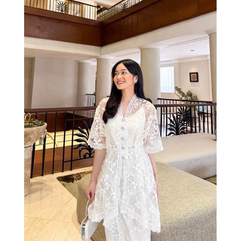 MERAYU COLLECTION CASUAL TOP SENANDUNG FLOWER, SENANDUNG WHITE FLOWER ...